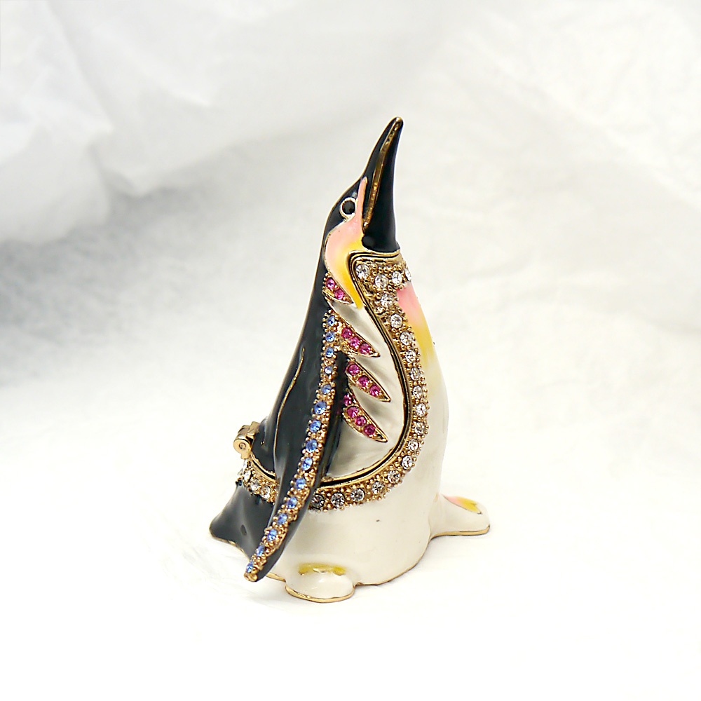 Enameled Frog Trinket Box with Matching Necklace By Jere | Jewelsmith